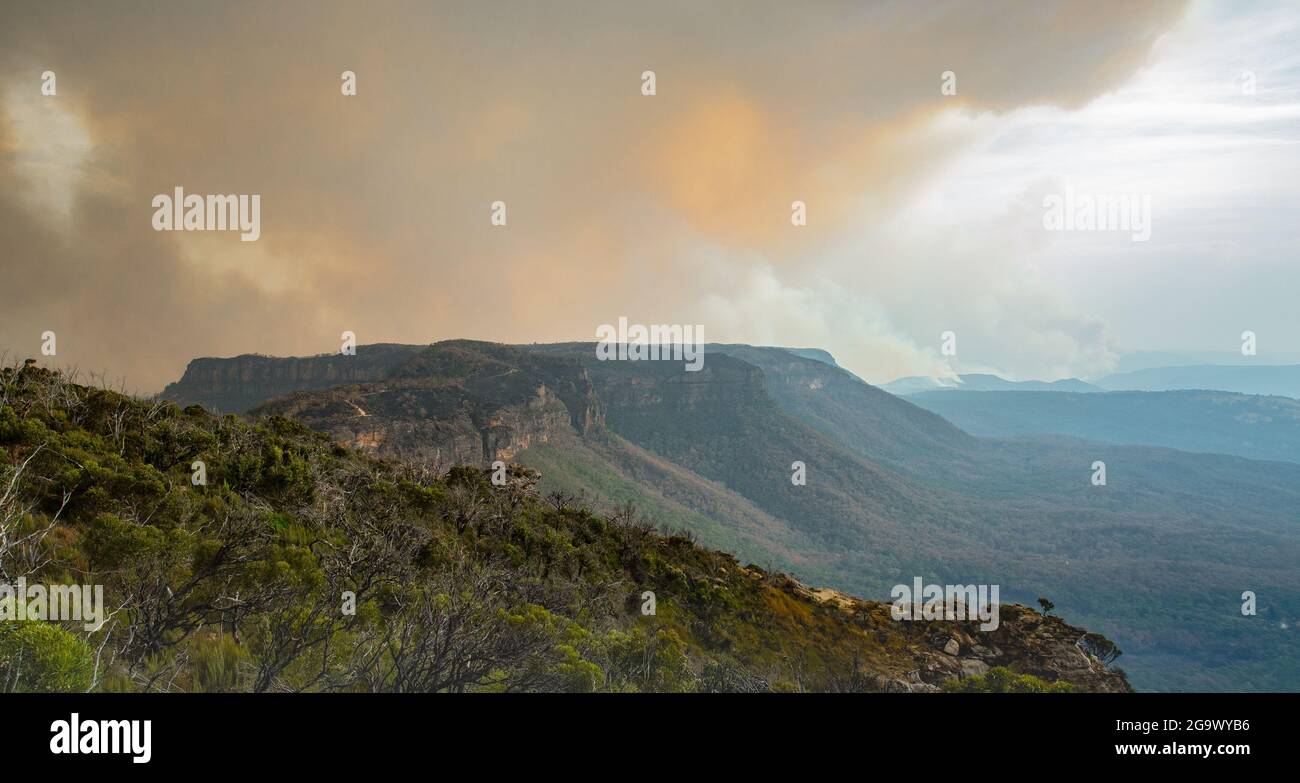 Katoomba NSW Bush fire disaster Christmas 2019 Stock Photo - Alamy
