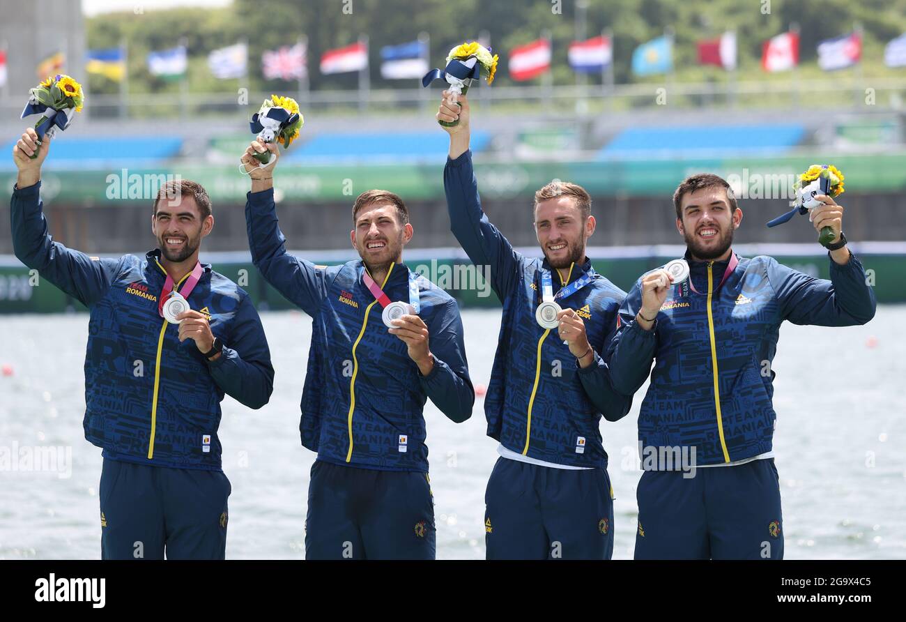 Tokyo, Japan. 28th July, 2021. Rowers of Team Romania pose for photos ...