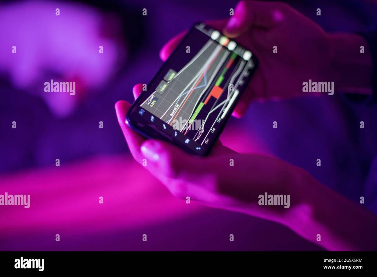 Mobile stock data analysis hi-res stock photography and images - Alamy