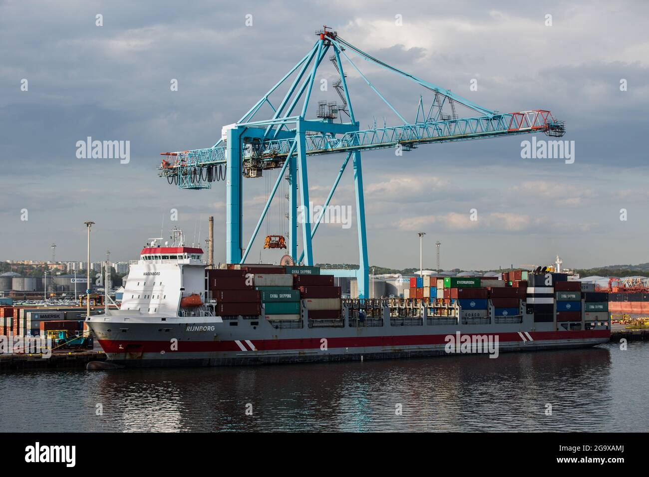Rolling water container hi-res stock photography and images - Alamy
