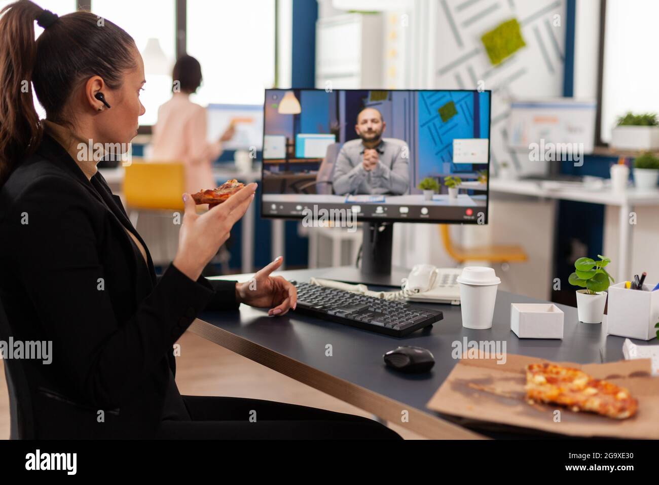 Pizza manager hi-res stock photography and images - Alamy