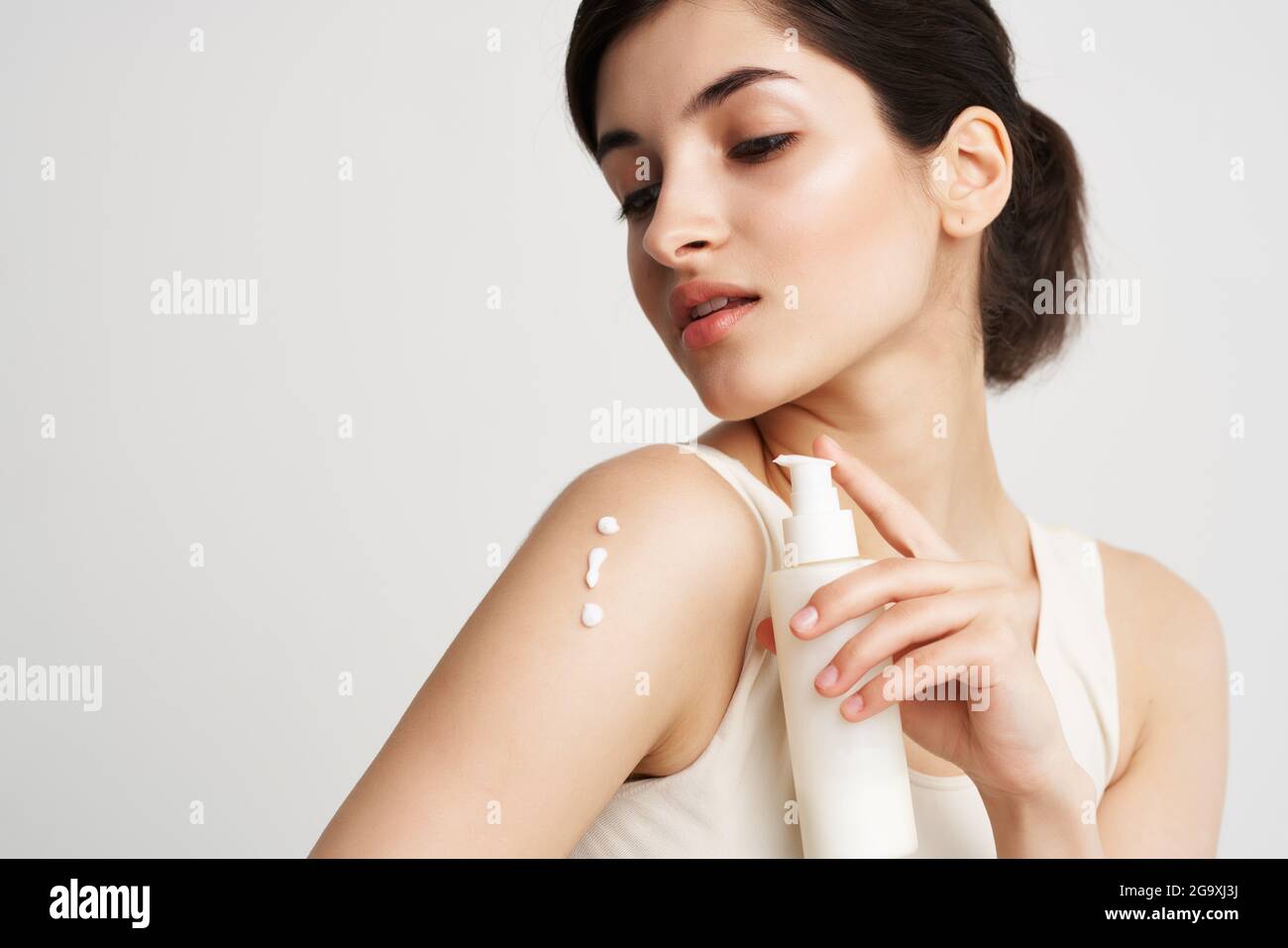 woman with jar of cream apply on hand close-up health Stock Photo - Alamy