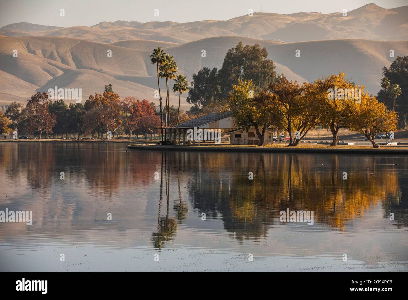 Lake ming hi-res stock photography and images - Alamy