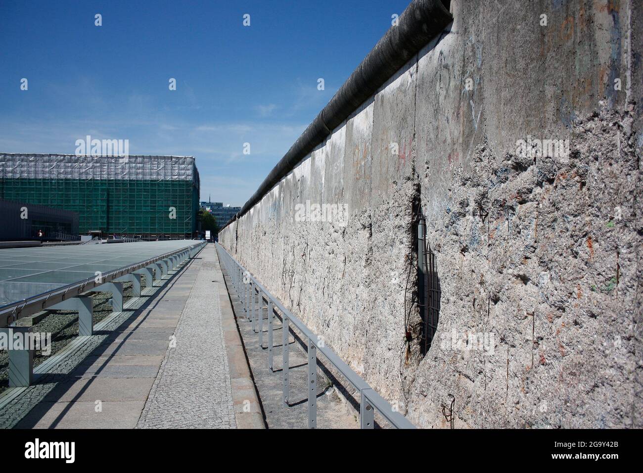 Soviet era wall hi-res stock photography and images - Alamy