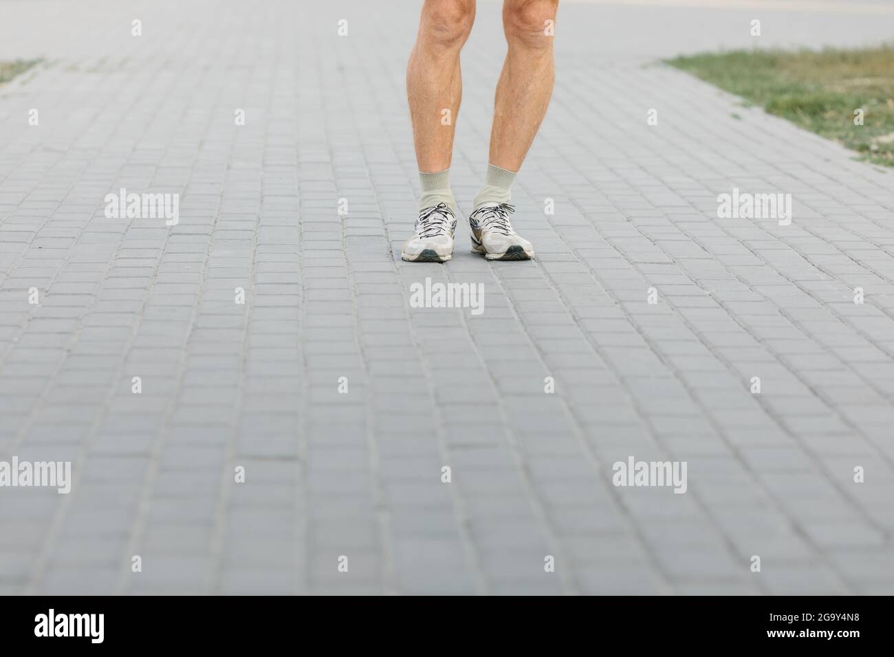 Relaxed looking man feet up hi-res stock photography and images - Alamy