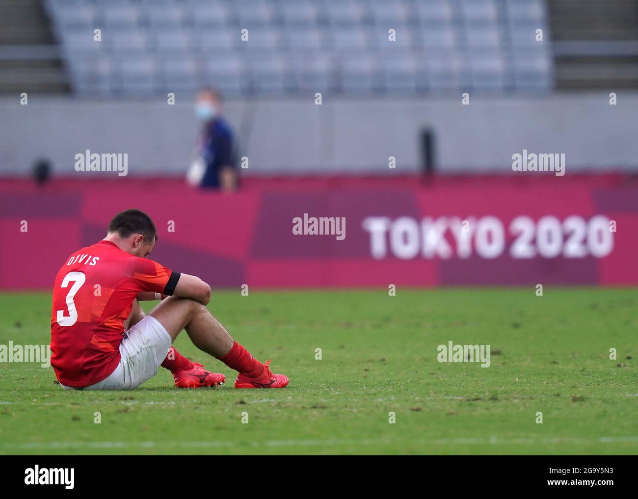 Great Britain's Alex Davis appears dejected after defeat in the Men's ...