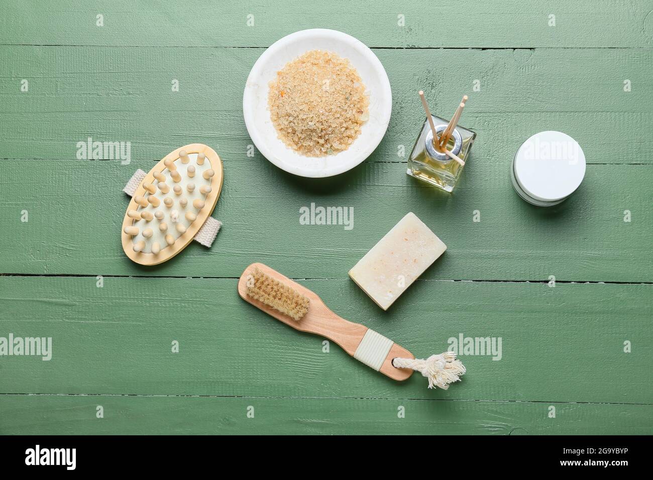 Reed brushes hi-res stock photography and images - Alamy