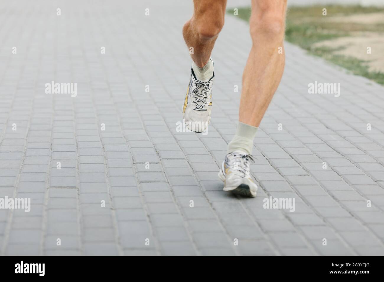 Relaxed looking man feet up hi-res stock photography and images - Alamy