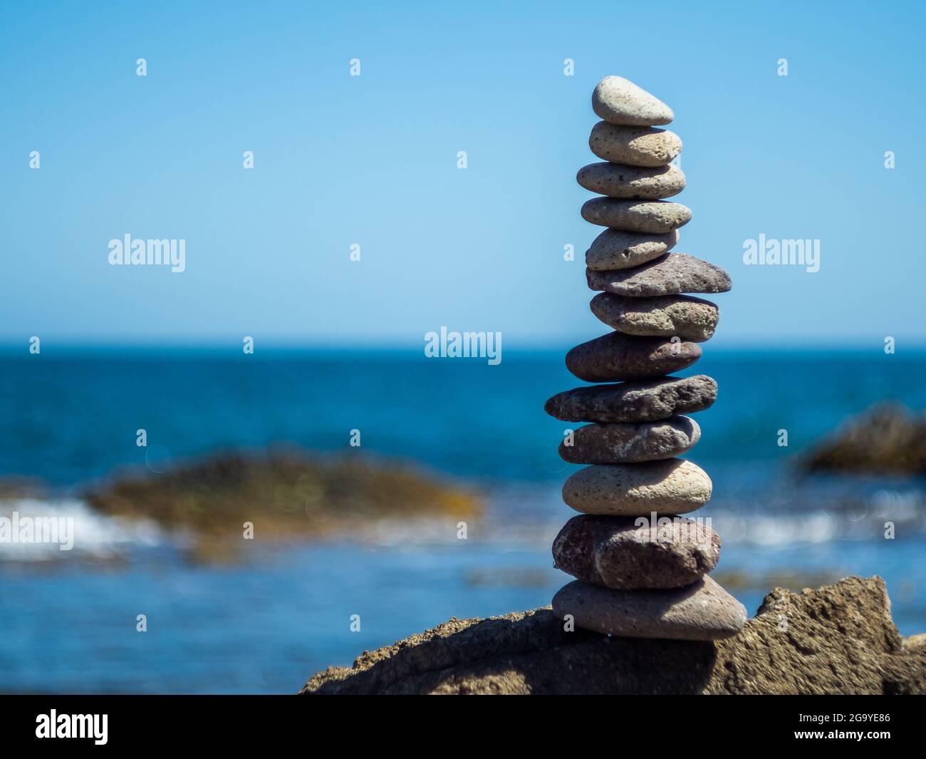 Zen sea hi-res stock photography and images - Alamy