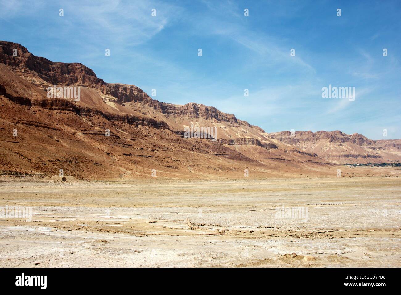 Red hills landscape Stock Photo - Alamy