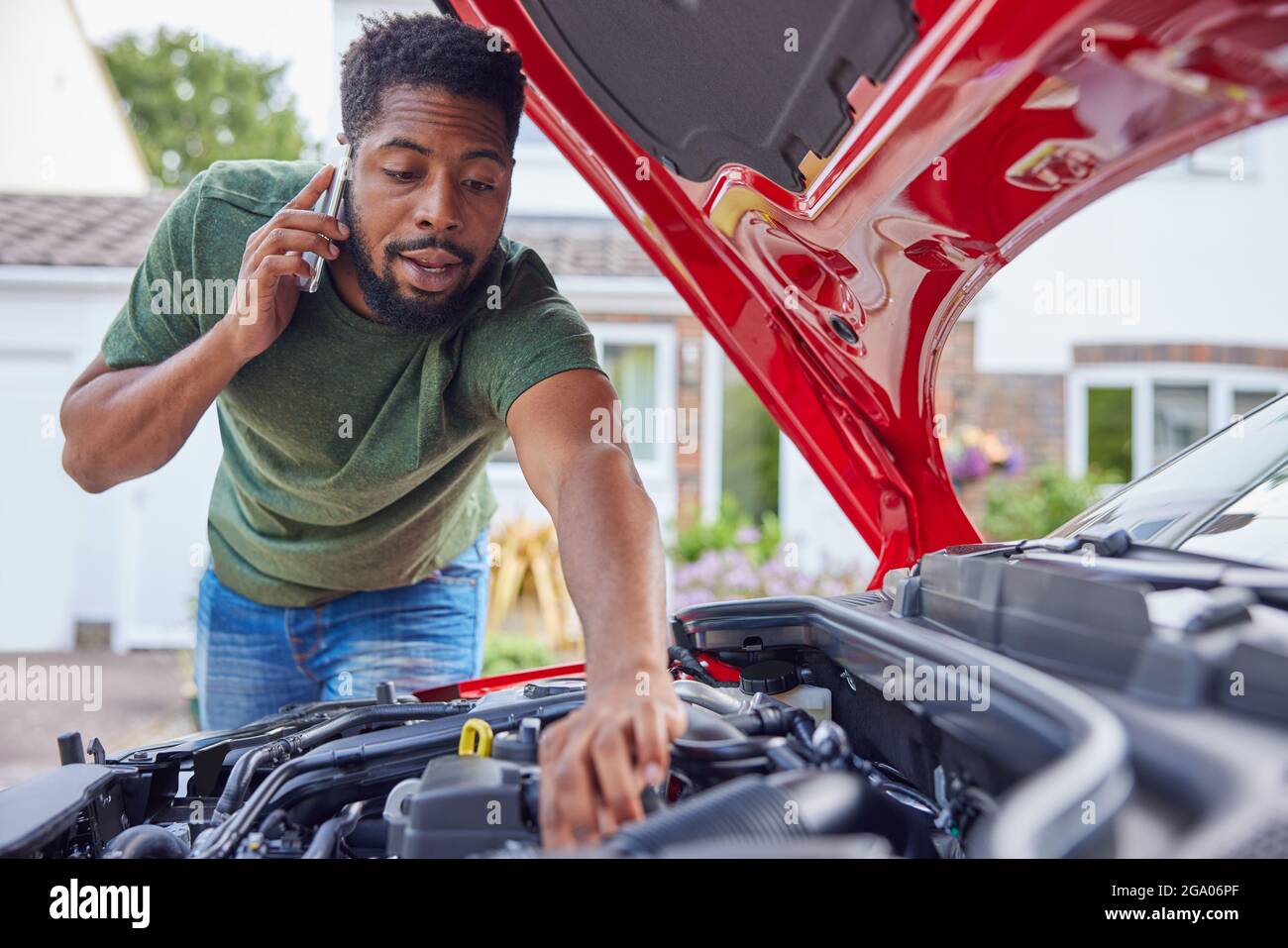 Car Vehicle Breakdown Phone High Resolution Stock Photography and ...