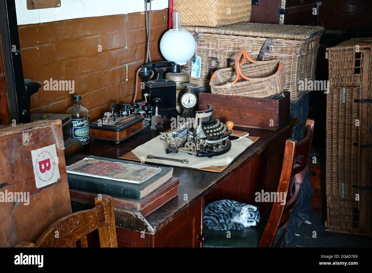 Diorama of a Victorian station baggage office Stock Photo - Alamy
