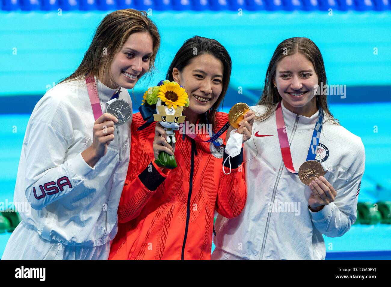 TOKYO, JAPAN - JULY 28: Alex Walsh of United States, silver, Yui Ohashi ...