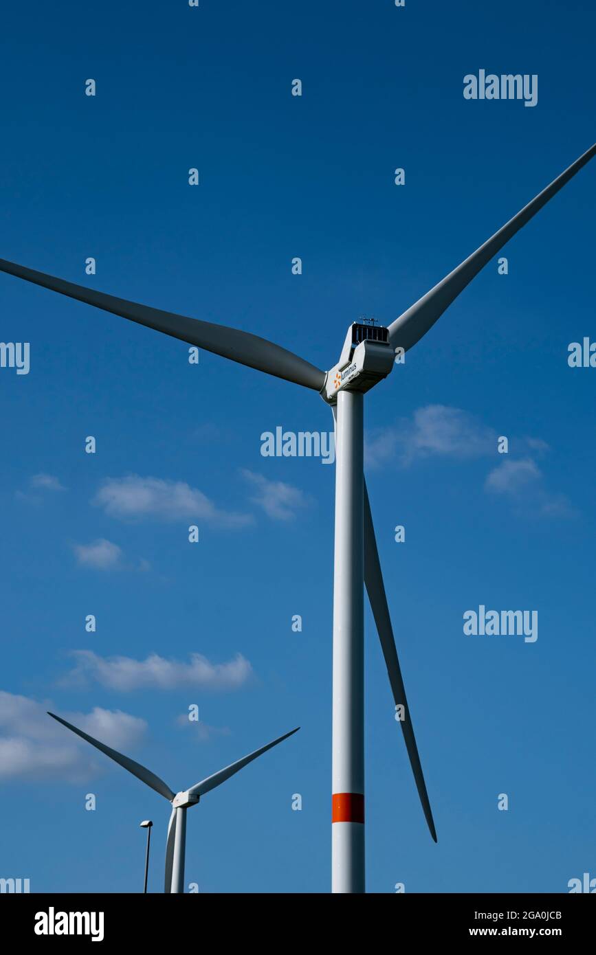 Modern power plants hi-res stock photography and images - Alamy