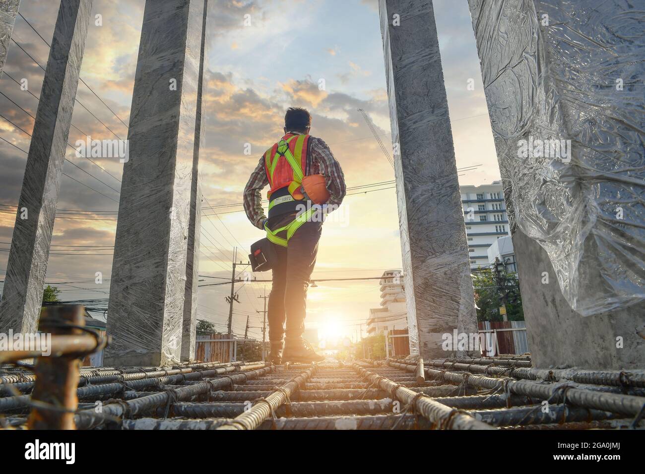 Working at height machine hi-res stock photography and images - Alamy