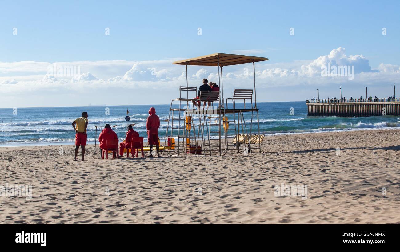 Lifeguards watch tower hi-res stock photography and images - Alamy