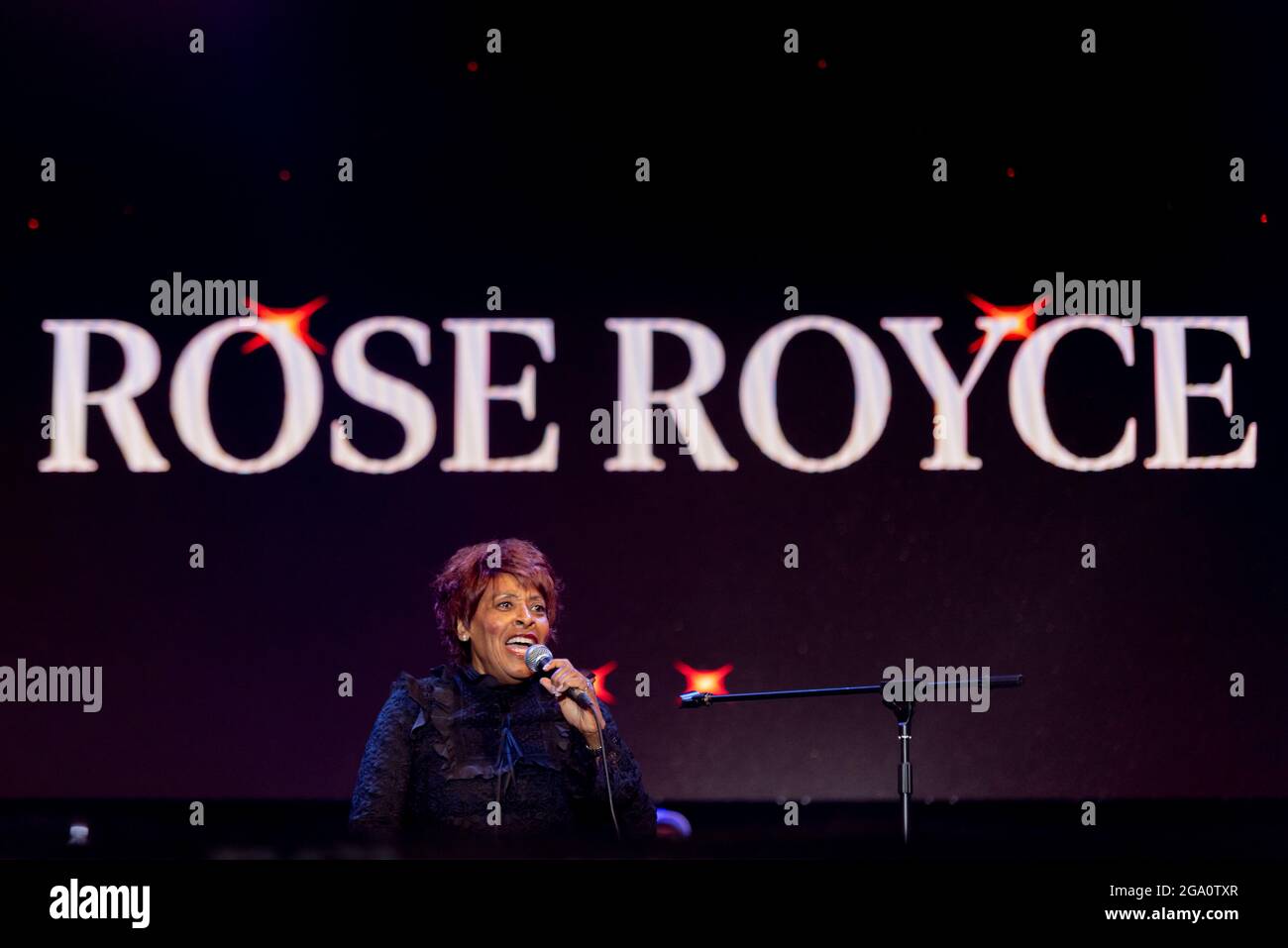 Gwen Dickey of Rose Royce performing live at the Soultasia music ...