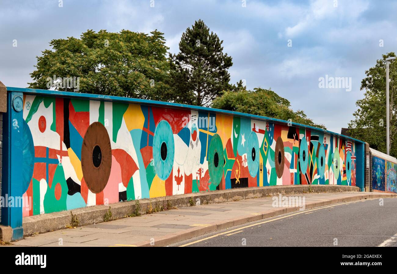CAMBRIDGE ENGLAND MILL ROAD THE DECORATED MILL ROAD BRIDGE Stock Photo ...