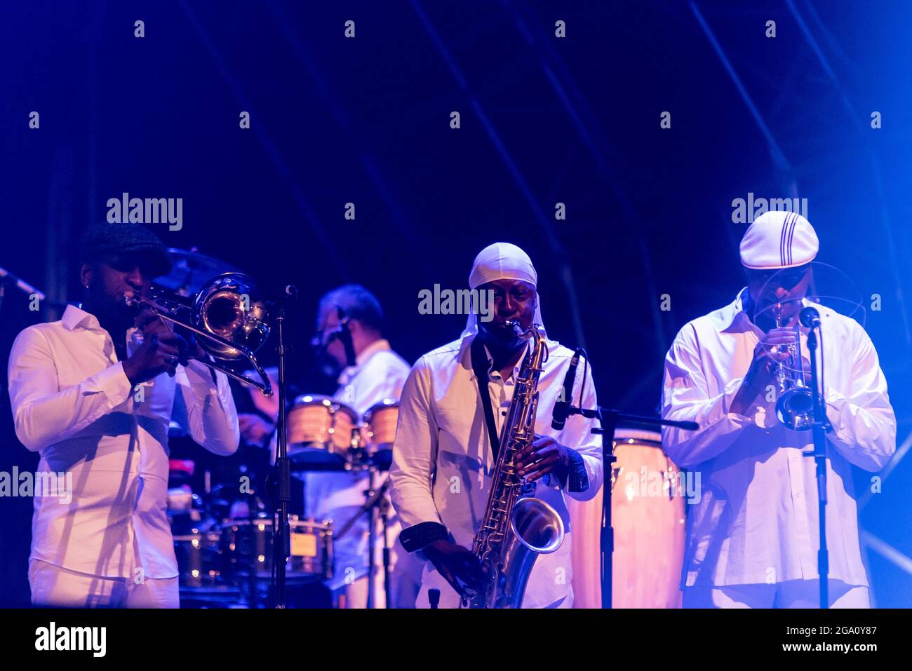 Brass section hi-res stock photography and images - Alamy