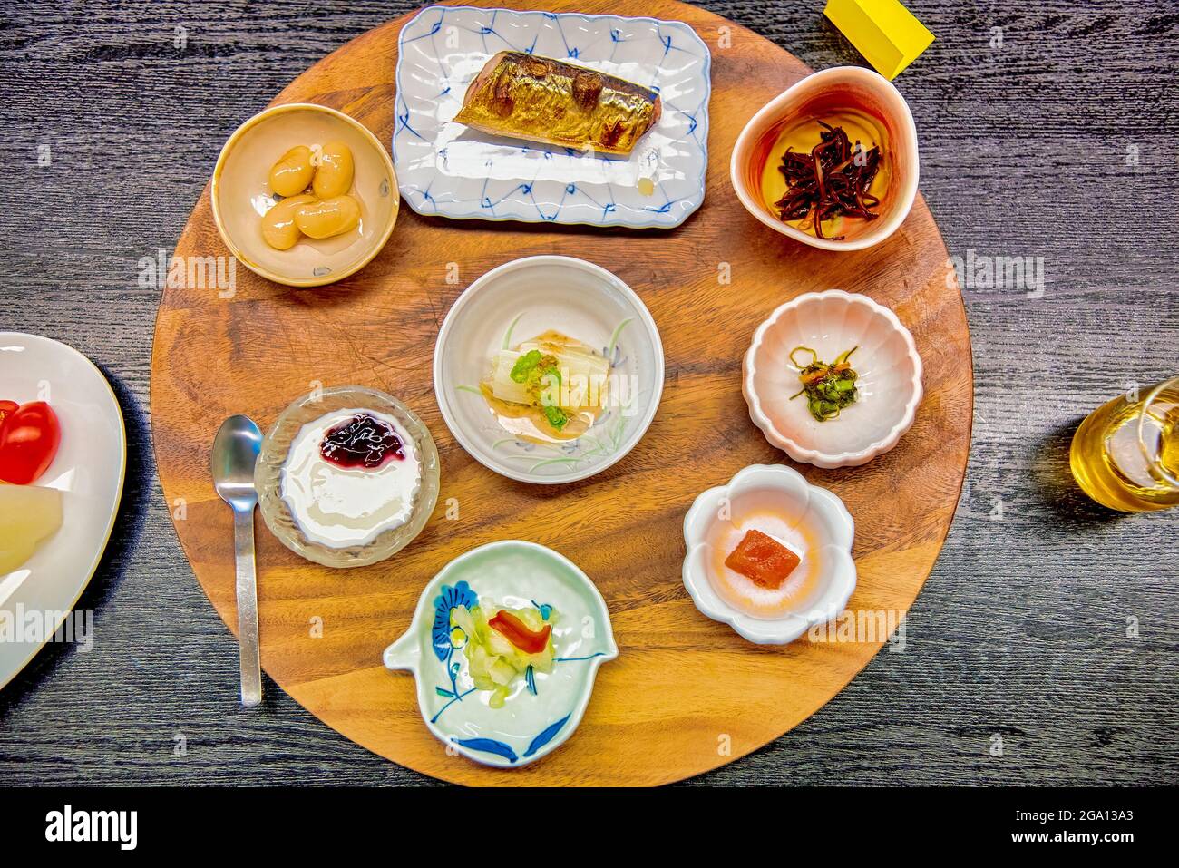 Japanese family dinner table hi-res stock photography and images - Alamy