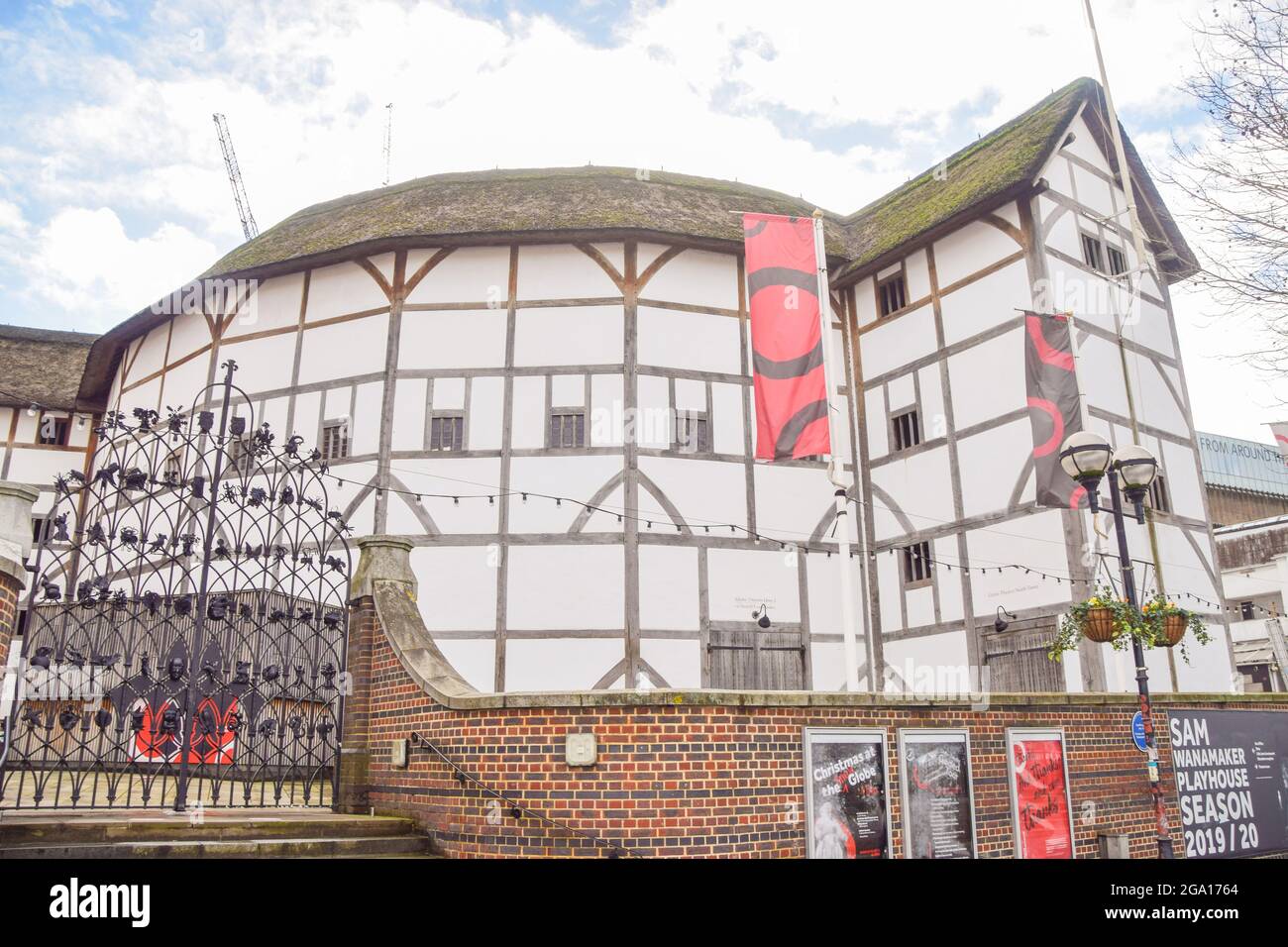 Shakespeare's Globe theatre exterior, London, United Kingdom 2021 Stock ...