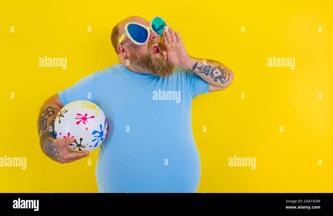 Angry man screams hi-res stock photography and images - Alamy