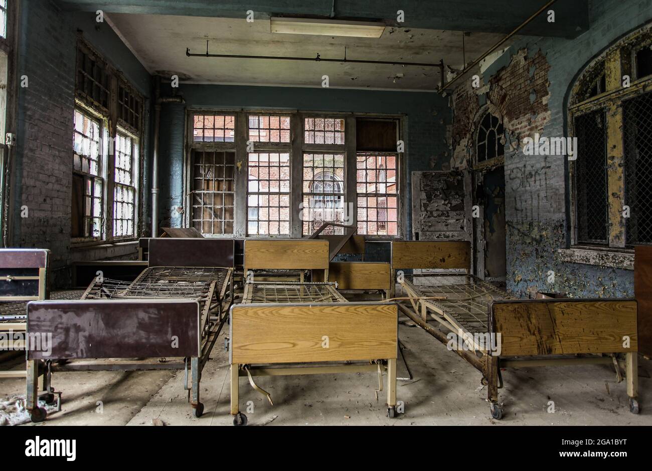 Patient beds left to crumble in South Carolina State Hospital, Colombia ...