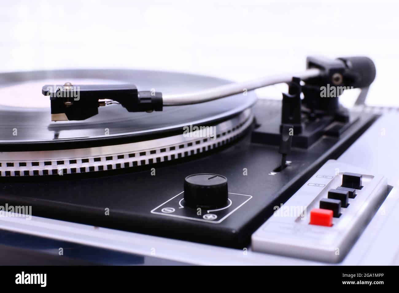 Gramophone with a vinyl record, closeup Stock Photo - Alamy