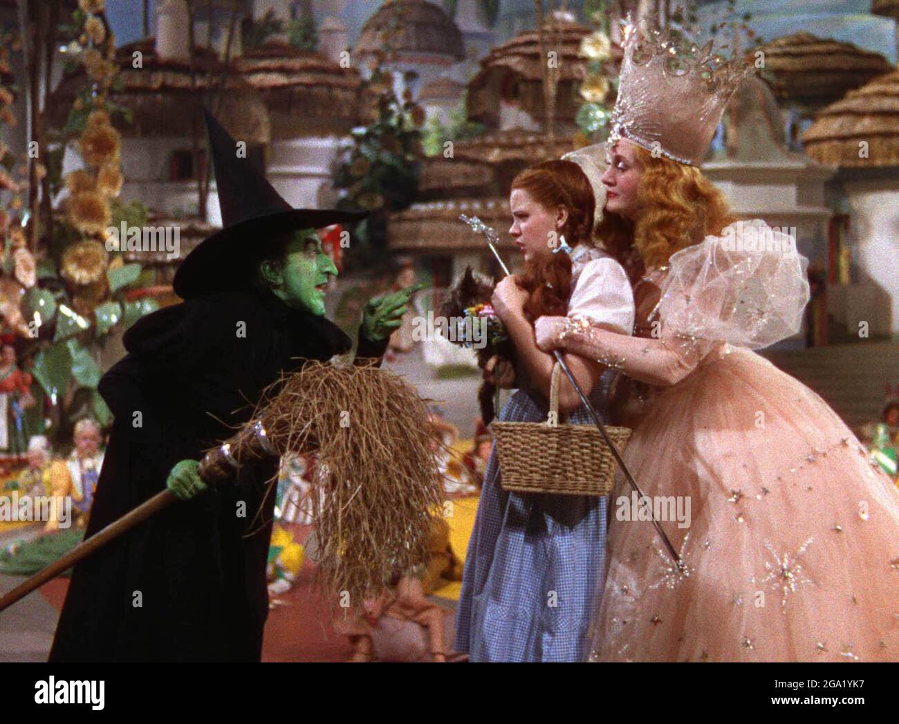 Wizard of oz glinda good witch hi-res stock photography and images - Alamy