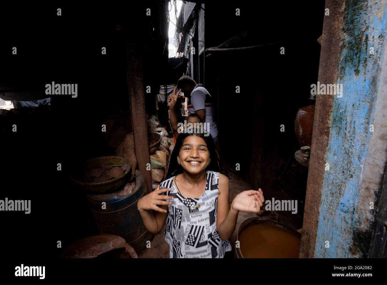 Dharavi slum india school hi-res stock photography and images - Alamy