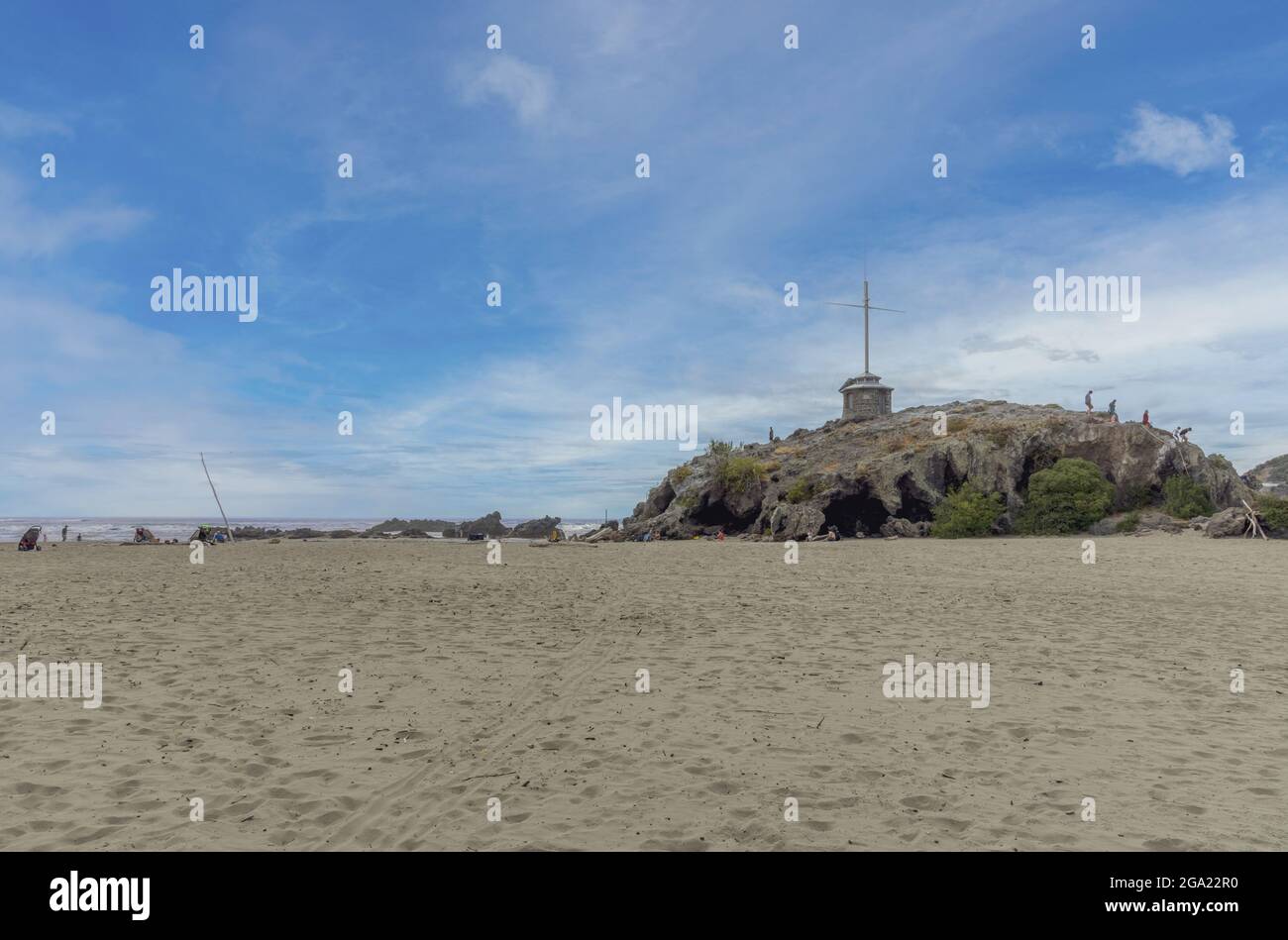 Sumner beach cave rock sumner hi-res stock photography and images - Alamy