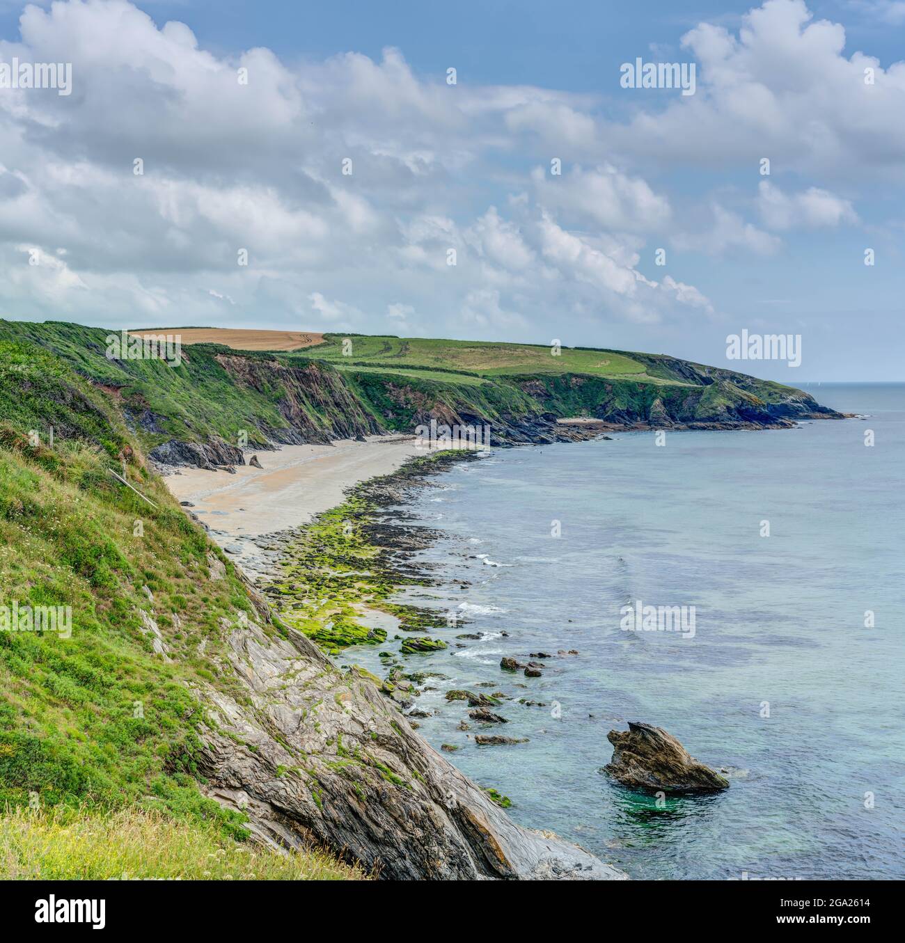 The beautiful sandy beaches in cornwall england hi-res stock ...