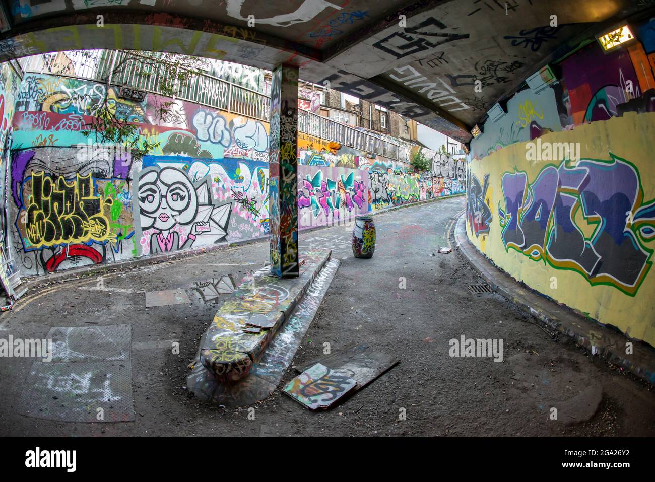 Legal graffiti wall london hi-res stock photography and images - Alamy