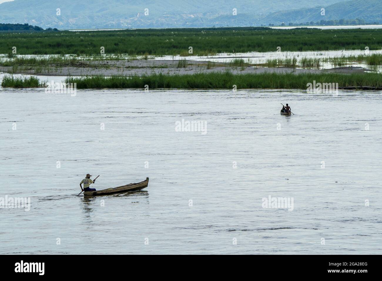 Canoes on the Ayeyarwady-Irrawaddy River, Myanmar-Burma Stock Photo - Alamy