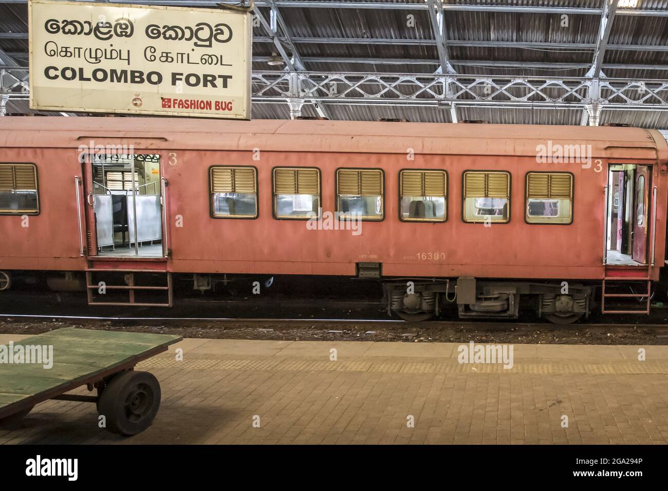 Train sitting at the platform in the station for the Hill Train journey from Colombo Fort ...