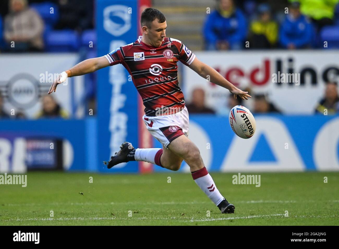 Harry smith kick hi-res stock photography and images - Alamy