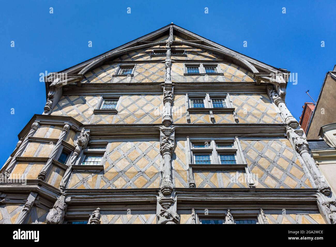 15th century timbered building hi-res stock photography and images - Alamy