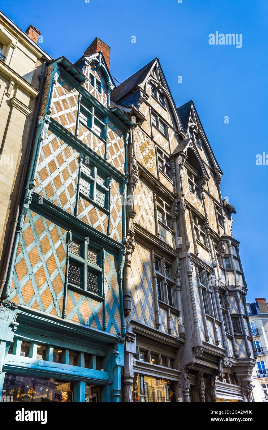 15th century timbered building hi-res stock photography and images - Alamy
