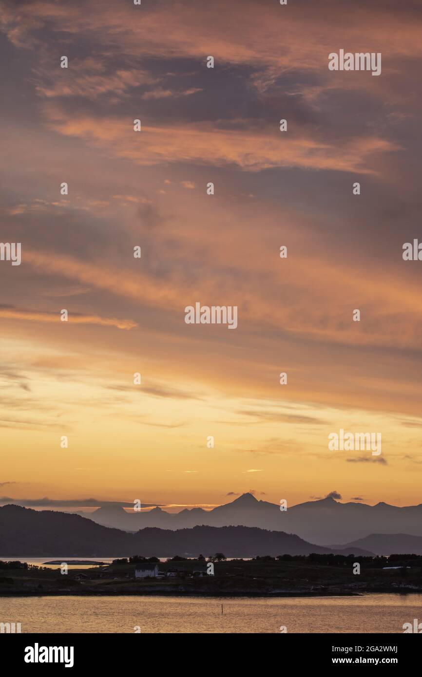 Midnight sunset hi-res stock photography and images - Alamy