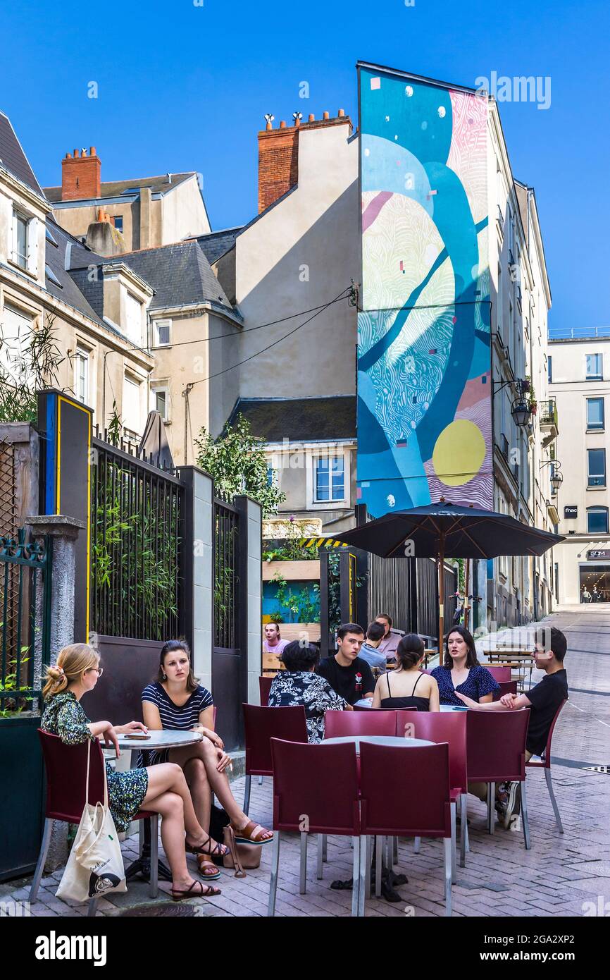 "Sunset" mural created by the street artist Tellas in Rue de l'Espine ...
