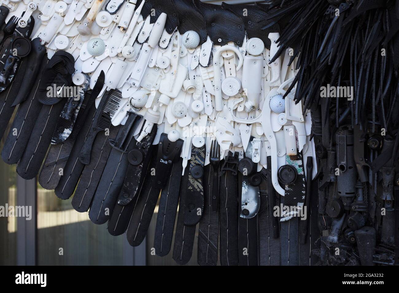 Condor sculpture hi-res stock photography and images - Alamy