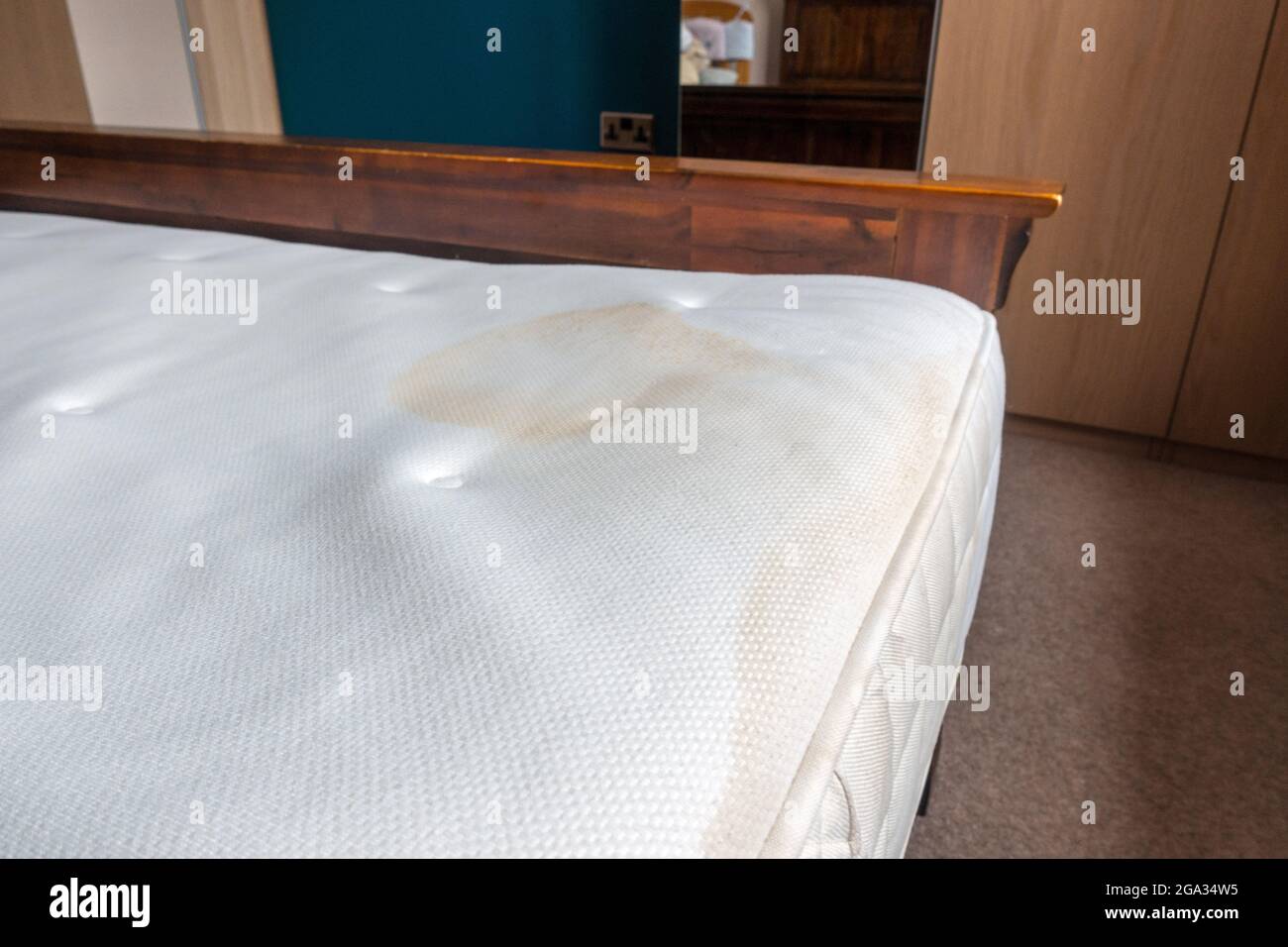Soiled mattress hi-res stock photography and images - Alamy