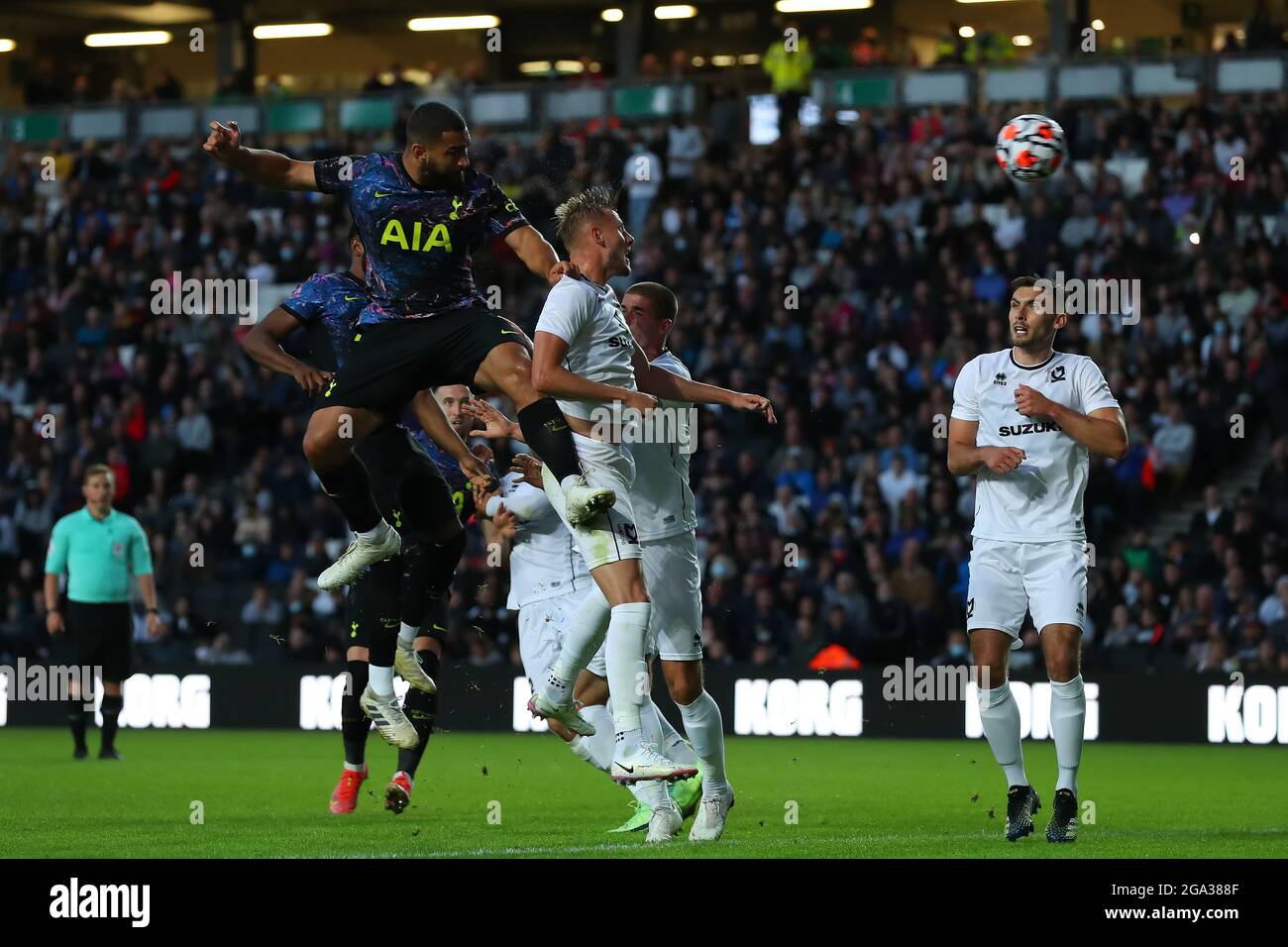 Cameron carter vickers tottenham hi-res stock photography and images ...