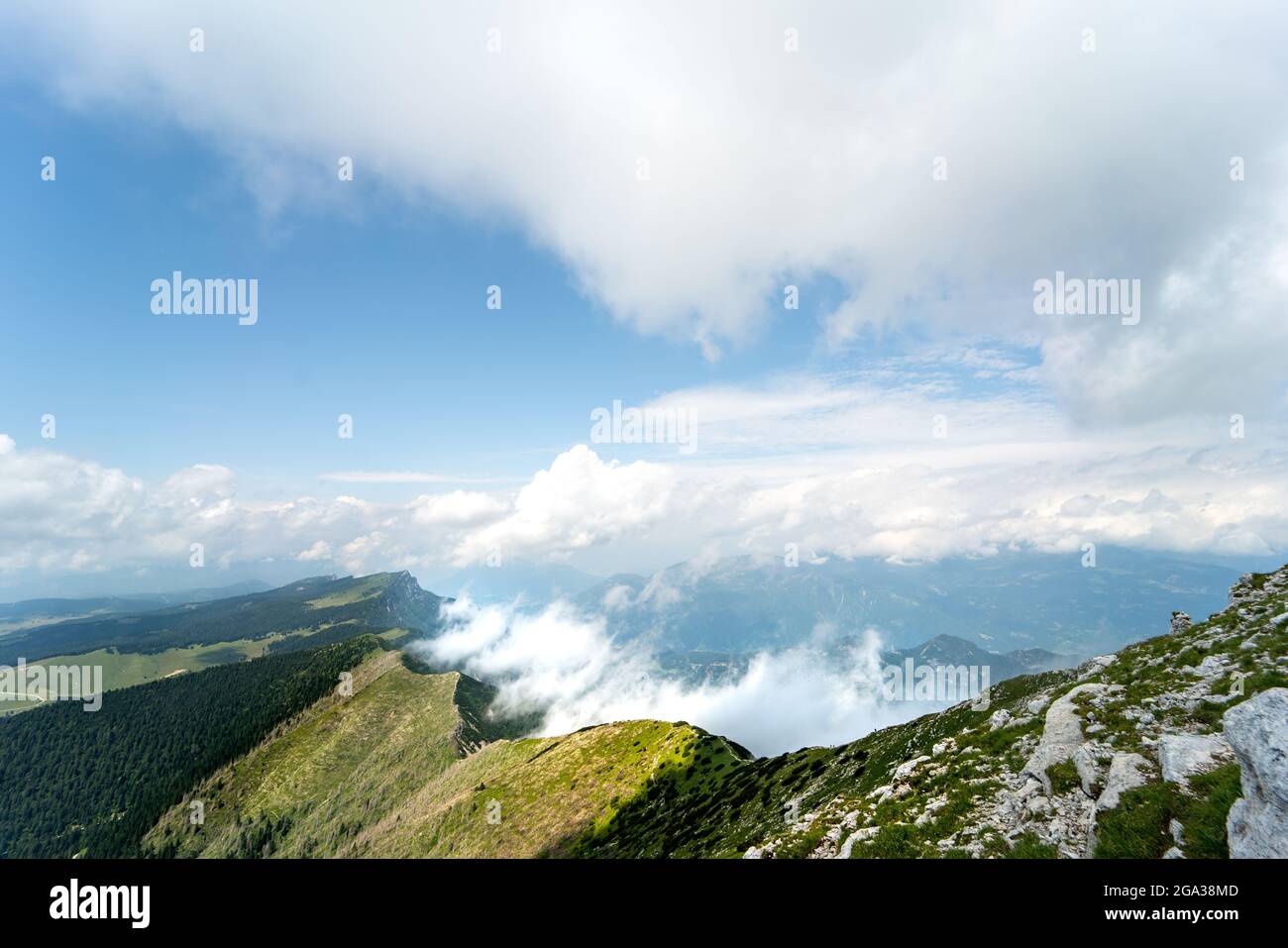 altopiano di asiago mountains - italy - cima mandriolo and cima larici ...