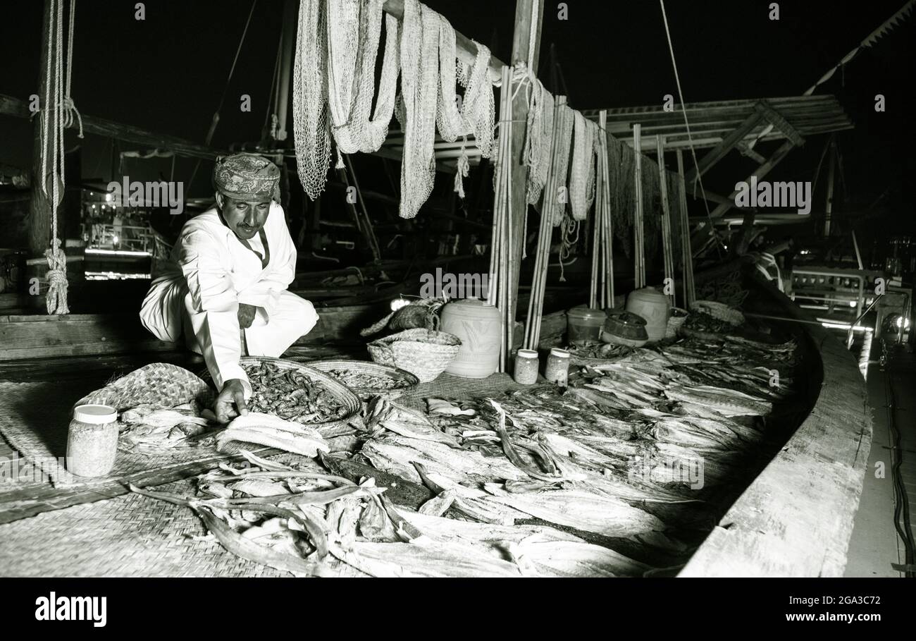 Oman muscat local omani men hi-res stock photography and images - Alamy