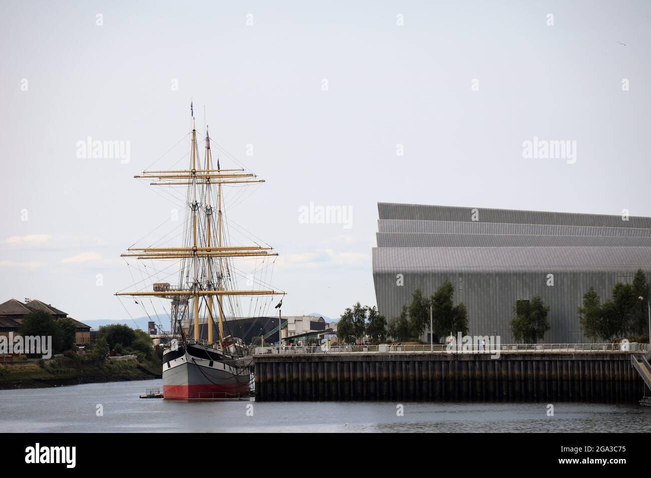 Tall ship Glenlee in the River Clyde next to the Glasgow Museum of ...