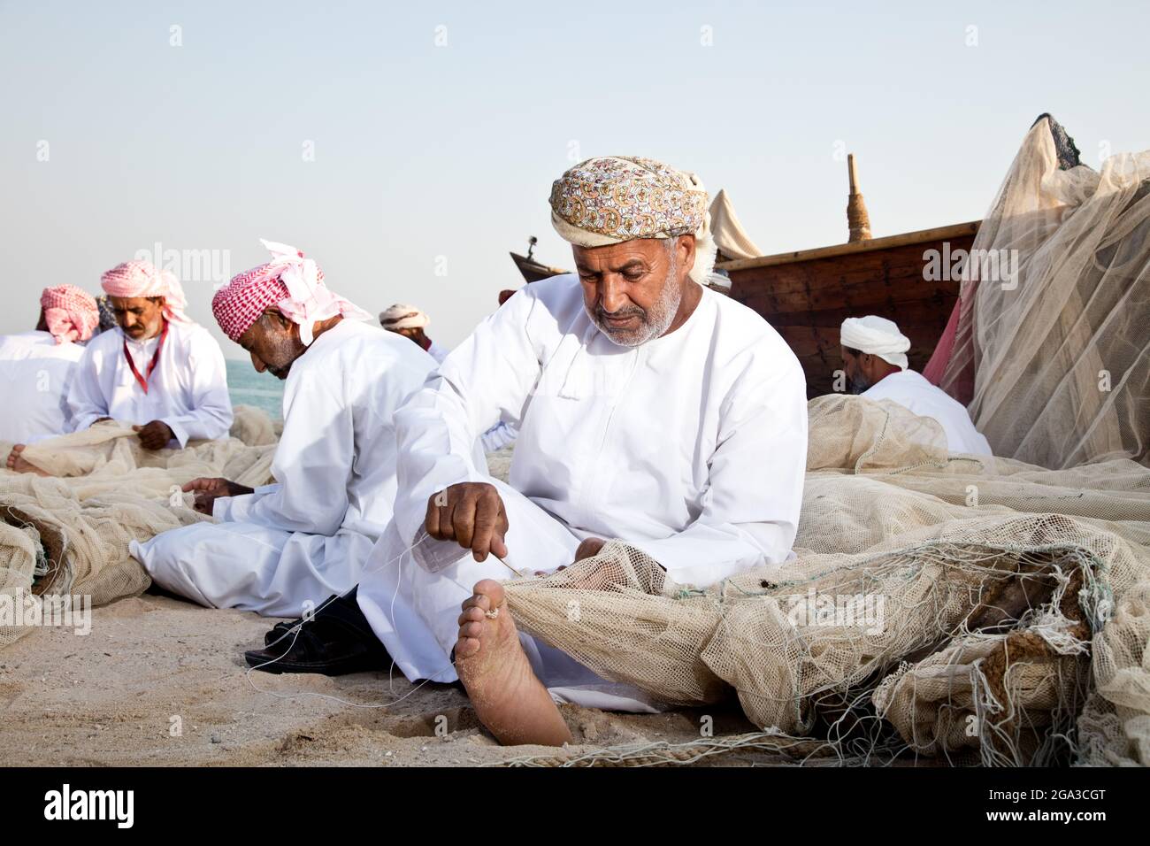 Oman muscat local omani men hi-res stock photography and images - Alamy