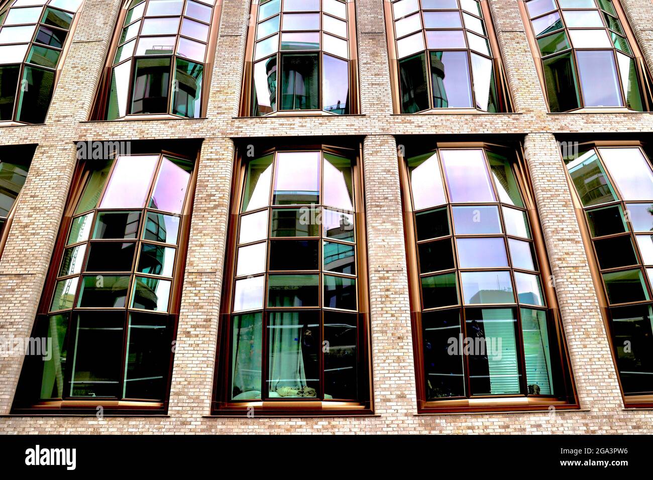Large curved glass windows hi-res stock photography and images - Alamy