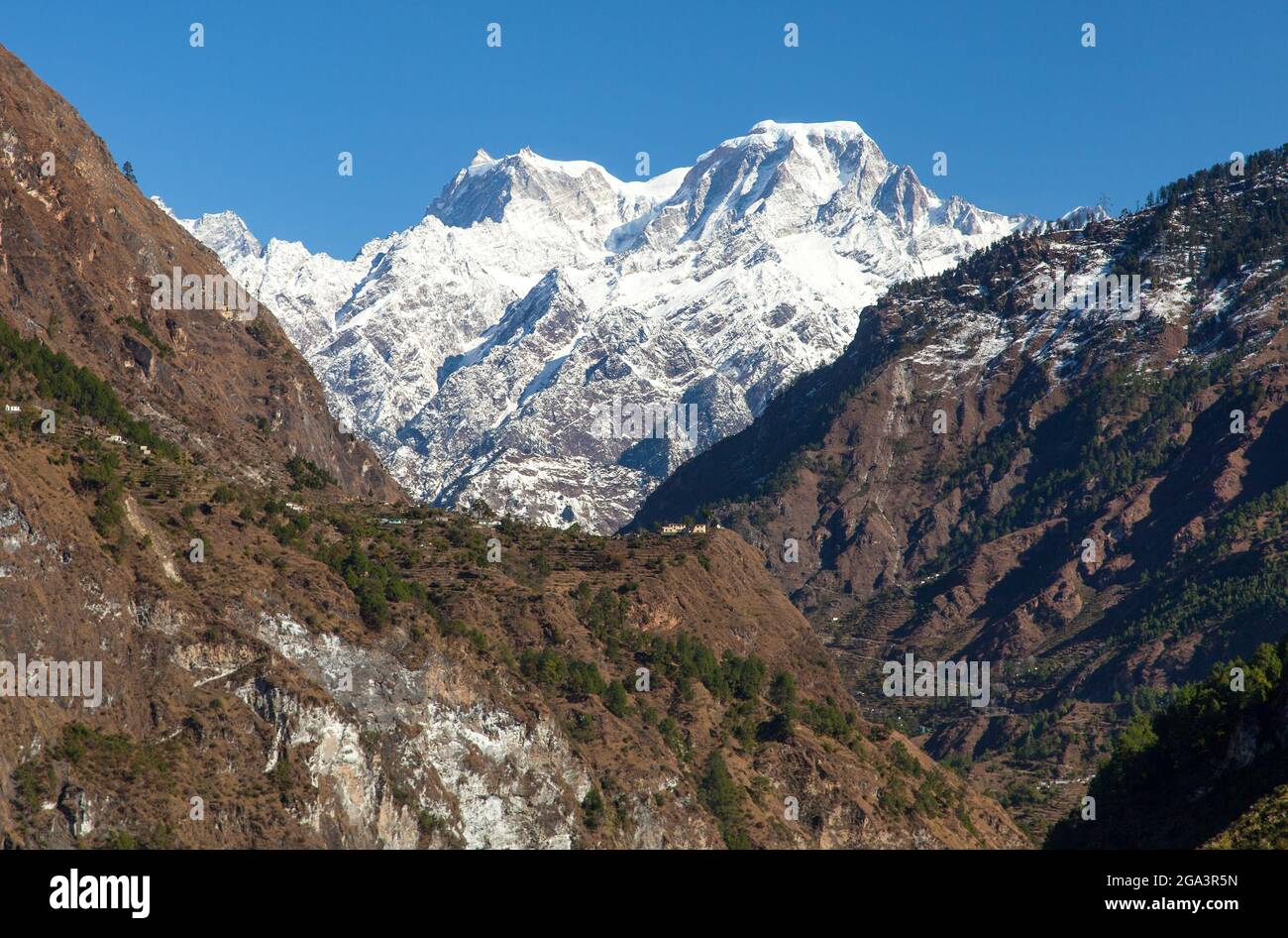 Himalaya, panoramic view of Indian Himalayas, great Himalayan range, Uttarakhand India Stock ...