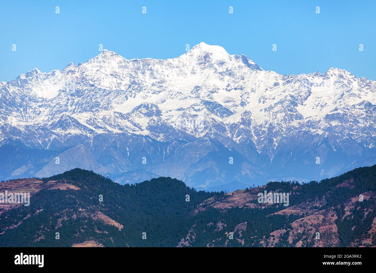 Mount Bandarpunch, Himalaya, panoramic view of Indian Himalayas, great Himalayan range ...